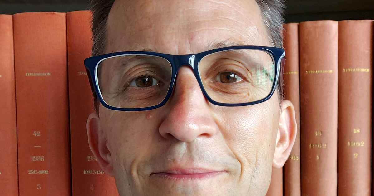 Reduction of CO2 with molecular catalysts beyond 2 electrons and 2 ...